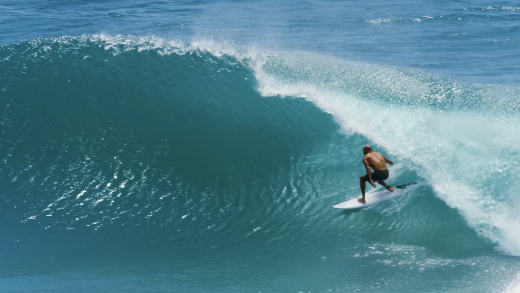 Kelly Slater, Dave Rastovich & Joel Parkinson | Surfing at Kirra ...