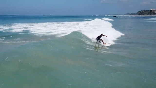 Uncrowded waves: Sticks, Sri Lanka | NobodySurf