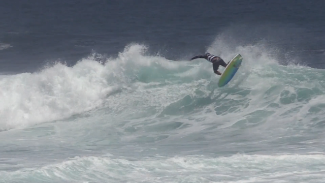 PROS SHRED CATCH SURF 54 SPECIAL SURFBOARD AT WSL CONTEST | NobodySurf