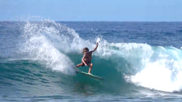Jackson Dorian surfing Hawaii winter 2020 | NobodySurf