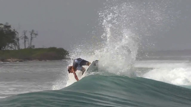 Marco Mignot, 13 ans, Mentawai | NobodySurf