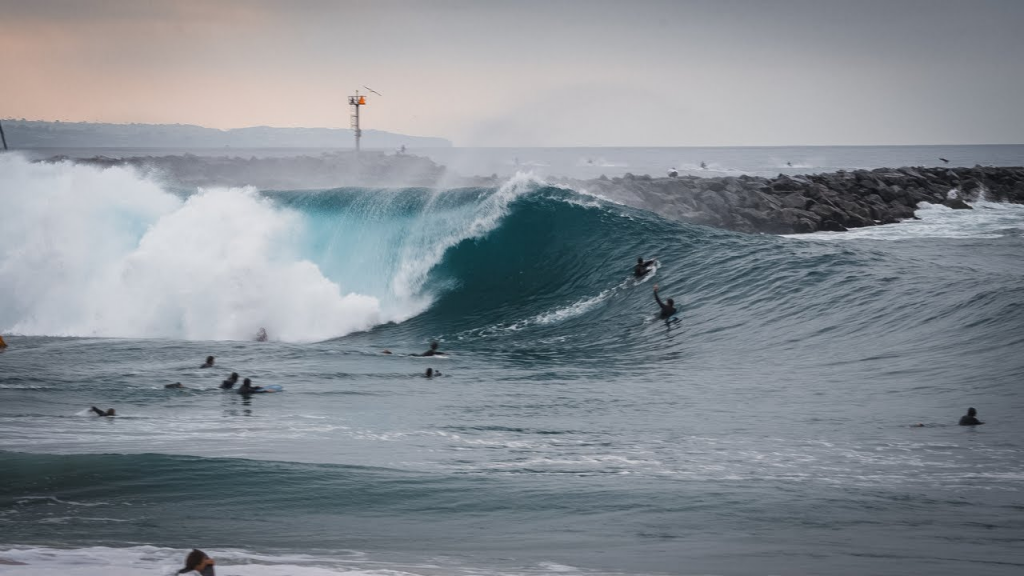 SURFING BACKWASH BARRELS AT THE WEDGE | NobodySurf