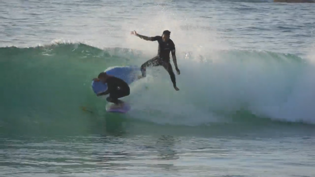 Surfers Try to Ride Dangerously Shallow Wave on a Disappearing Sandbar ...